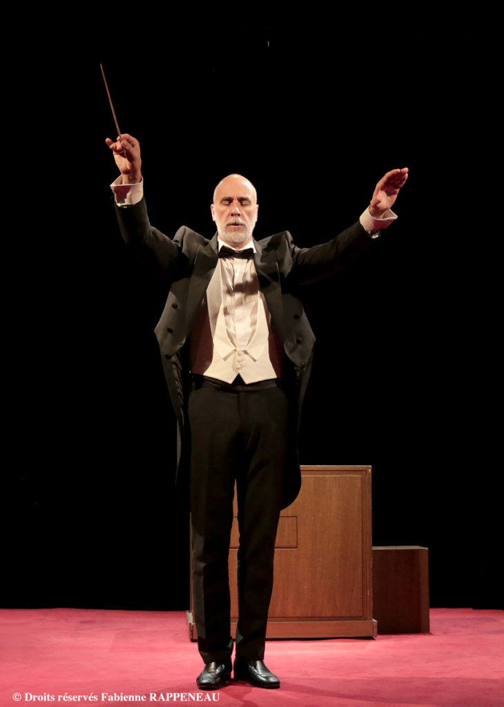 Fausse Note : un magnifique duel théâtral - Syma News : votre magazine ...