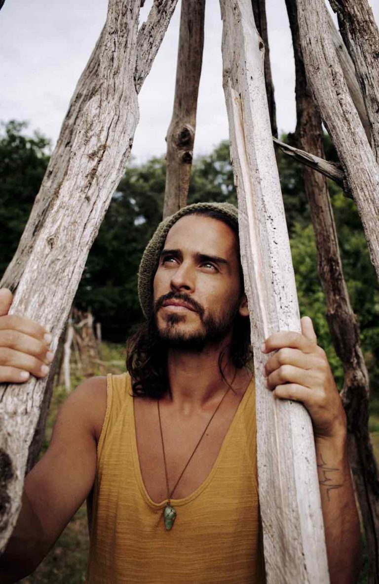 Flo Delavega : « Je suis ce paradoxe : un ermite qui aime monter sur ...