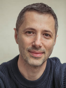 Simón Adinia Hanukai nous fait entrer dans la Cerisaie de Tchékhov ...