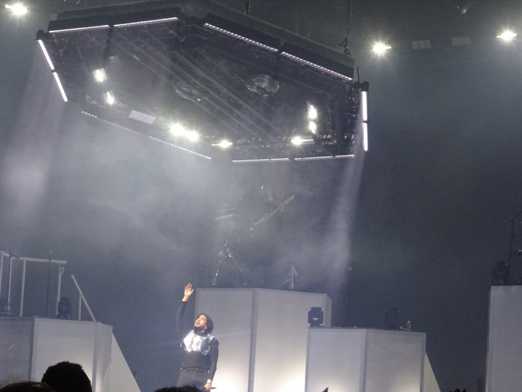 Slimane transperce les coeurs avec son « Cupidon Tour » : On y a ...